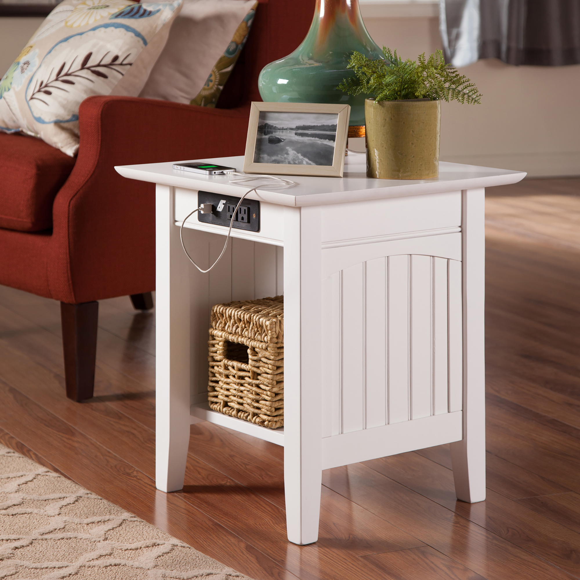 Nantucket End Table with Built-In Charger – AFI Furnishings
